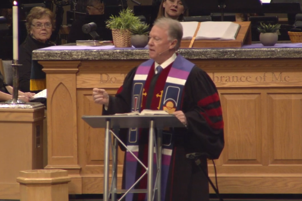 Giant Statue Replacing 'Touchdown Jesus' Completed in Ohio | Church ...