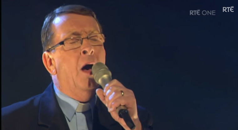 Singing Irish Priest Father Ray Kelly Sings 'Hallelujah' on 'Late Late ...