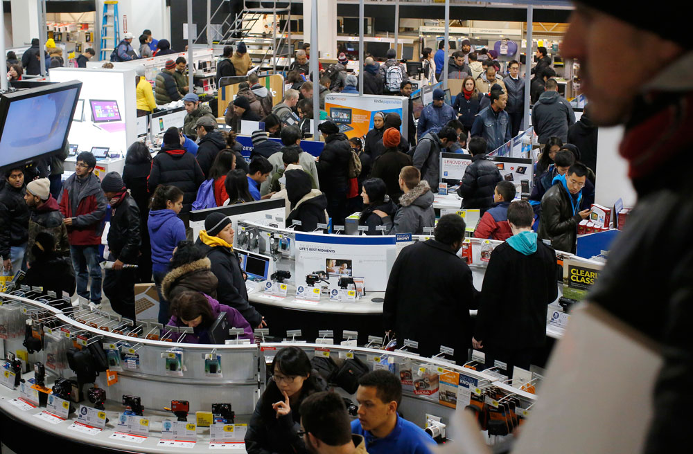 Black Friday Violence: Fights Break Out, Police Assaulted; # ...