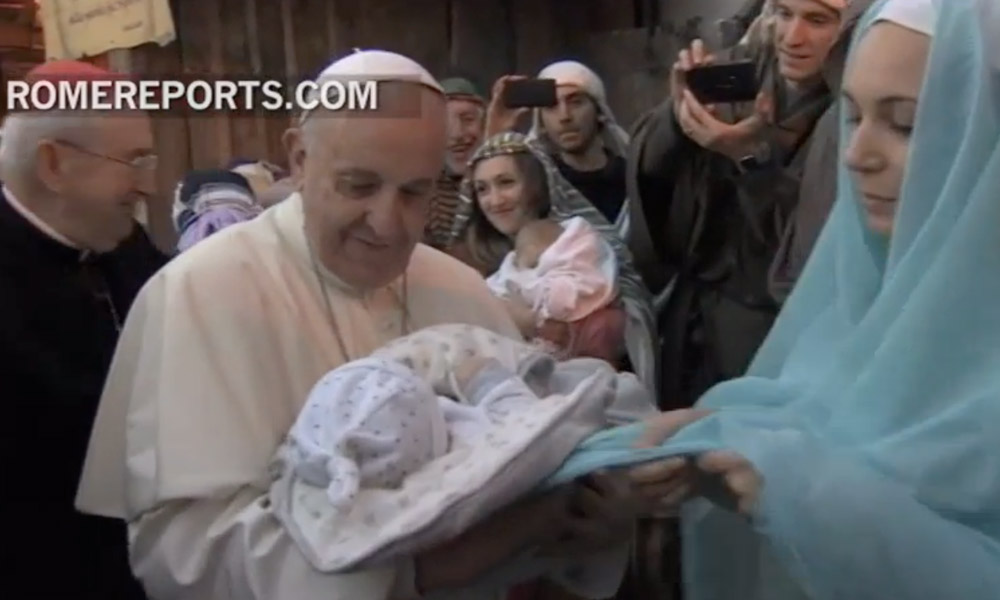 Why is Pope Francis Carrying a Baby Sheep on His Shoulders? (VIDEO)