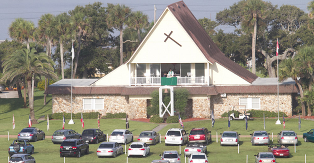 At This Church, People Stay in Their Cars and Worship in the Parking ...