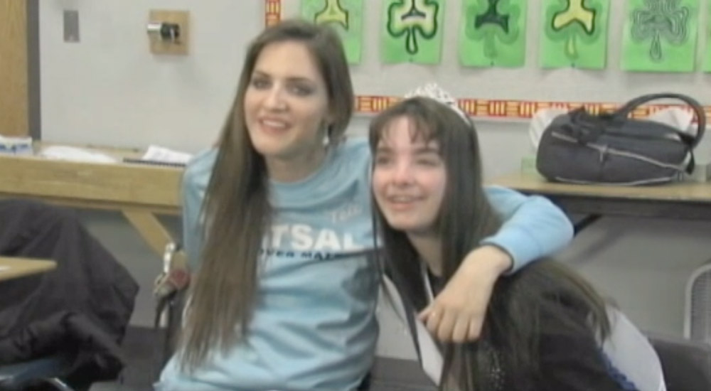 Find Out Why This Paralyzed Prom Queen Gave Her Crown Away to a Girl ...