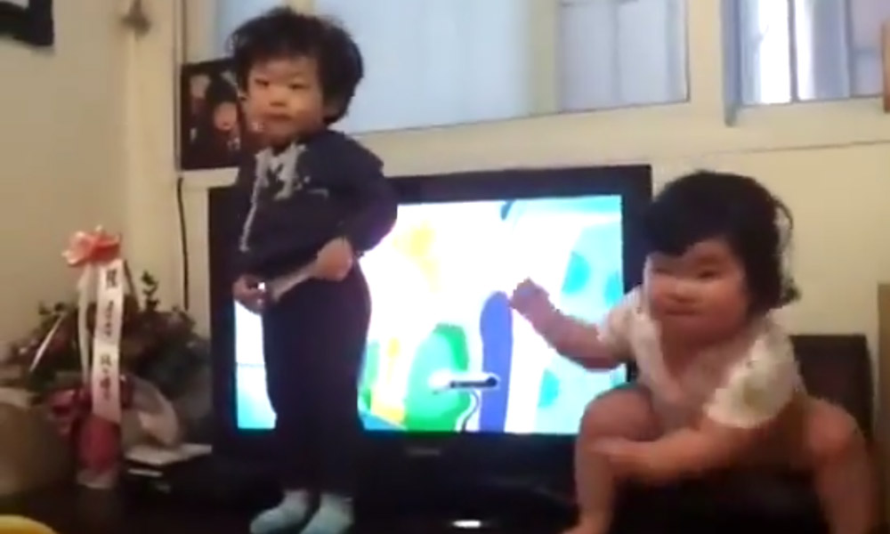 You'll Laugh Out Loud Seeing This Baby Girl's Insanely Adorable Dance ...
