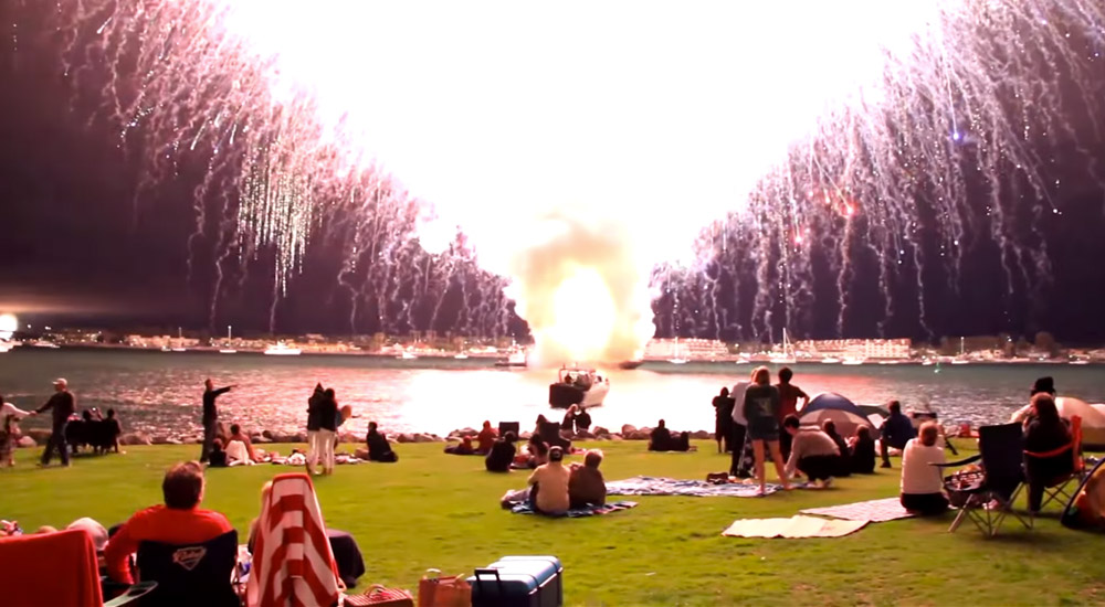 Fourth of July Fireworks: Watch a Computer Malfunction Ignite 7,000 ...
