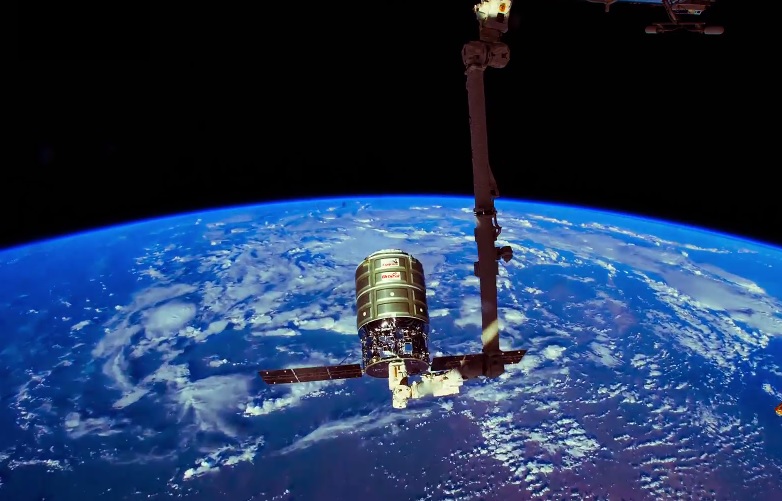 A Video From Space That Shows a Very Clear View of Earth