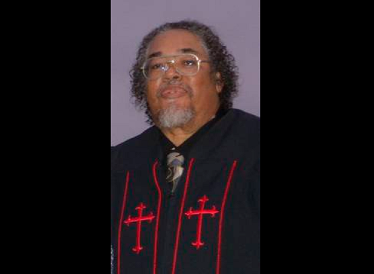 Pastor Screams 'God, I Need Your Help' Then Drops Dead While Preaching ...