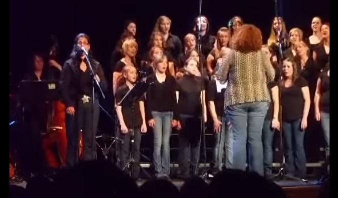 The Easter Story Told Through This Beautiful Version of 'Hallelujah'!