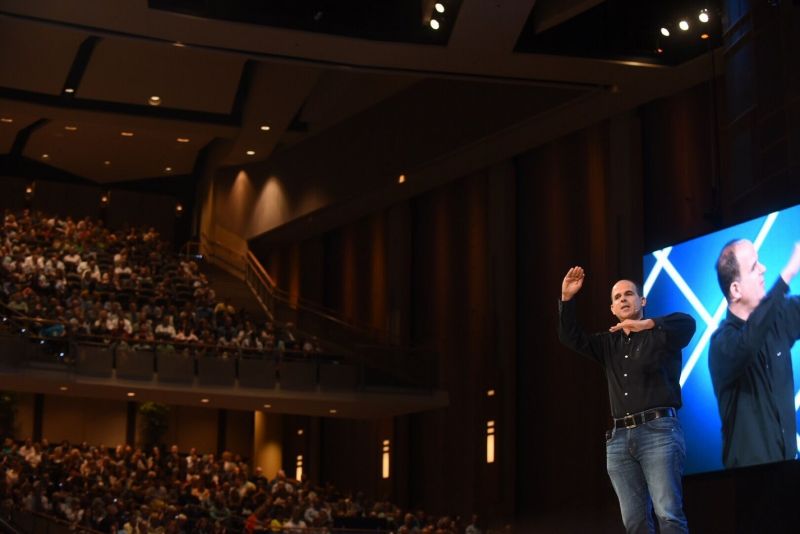 Sheryl Sandberg, Marcus Lemonis Talk Faith, Business at Willow Creek ...