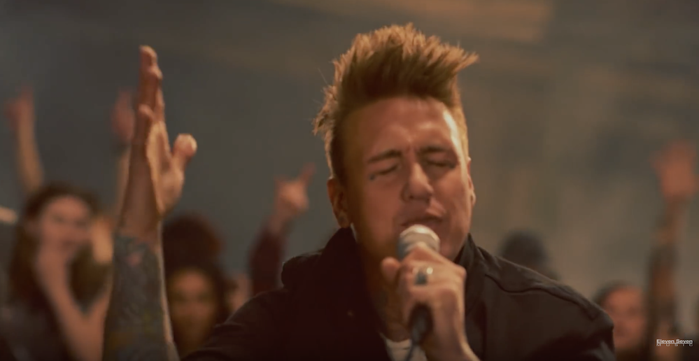 Papa Roach frontman declares he follows Jesus, says there are 'a lot of ...