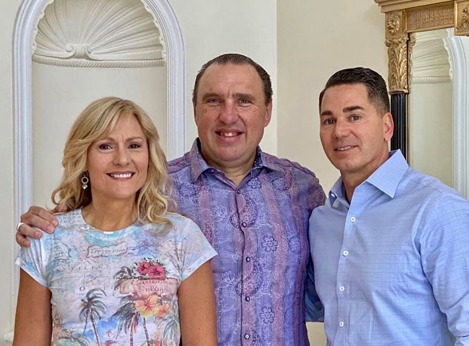 Megachurch Pastor Rodney Howard-Browne meets with Sheriff who had him ...