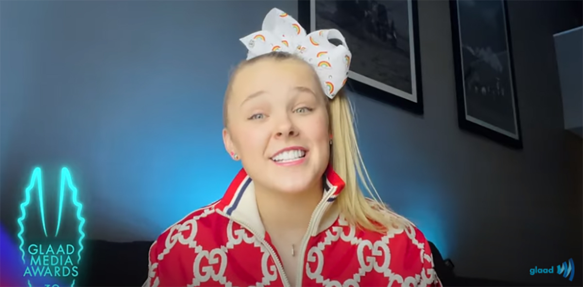JoJo Siwa tells kids they can fall in love with nonbinary, trans ...