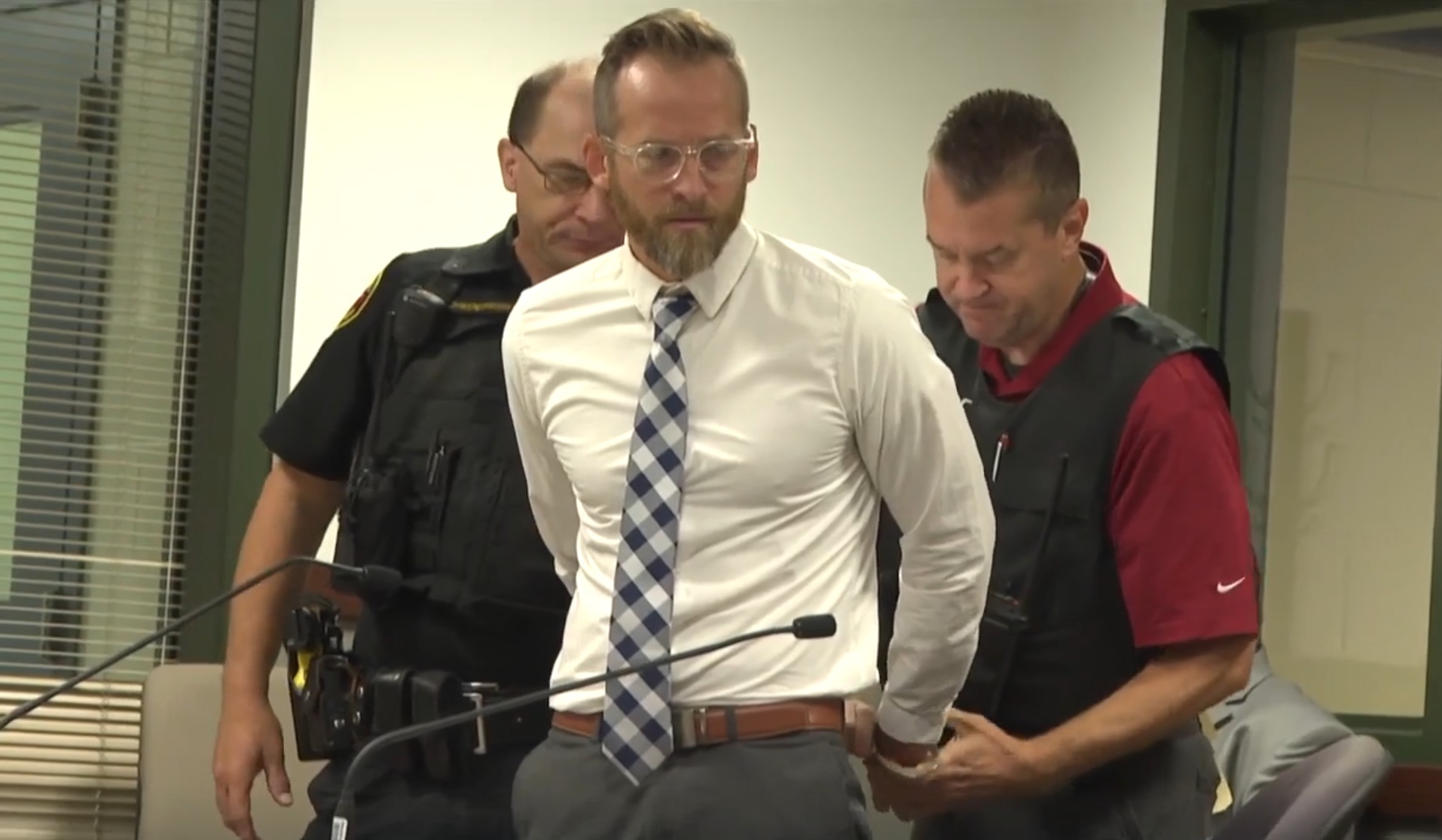 Second arrest of fired megachurch pastor involved friend's wife | U.S.