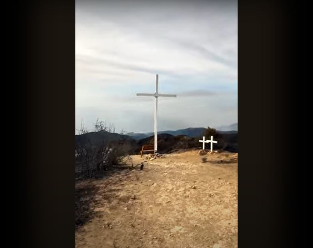 Wooden cross survives California wildfire unscathed | U.S.