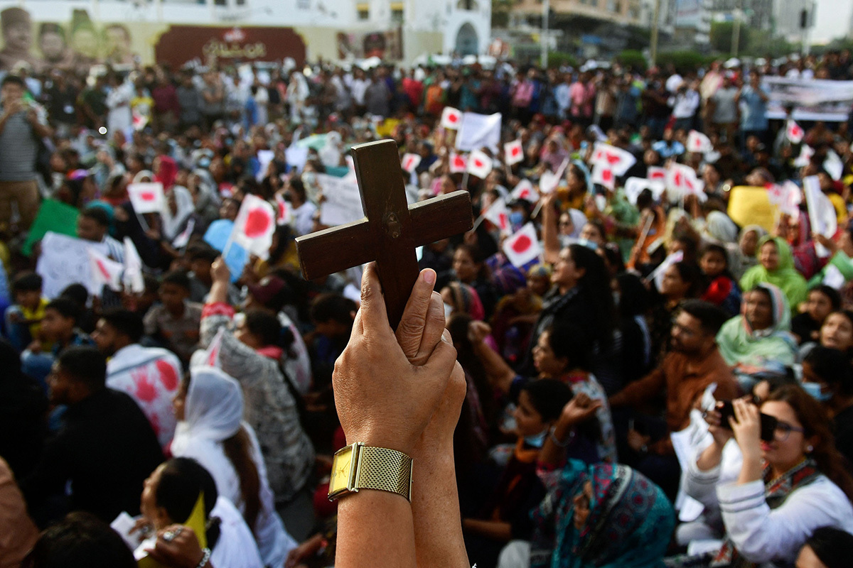 Pakistani officials promise justice after Christians protest | World