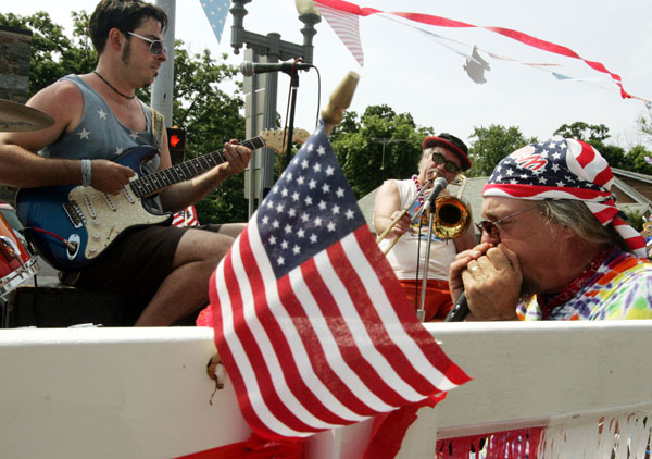 July 4th Parades Good Politics for Republicans? | Politics