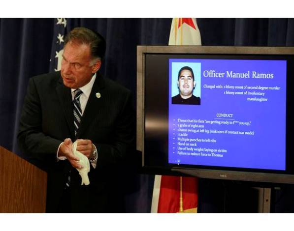 1 Police Officer Charged With Murder, 1 With Manslaughter in Beating of ...