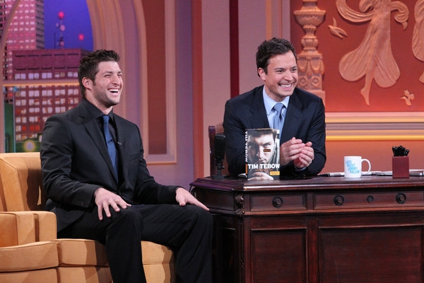 Tim Tebow Tells Jimmy Fallon 'Tebowing' Trend Is Flattering | Entertainment