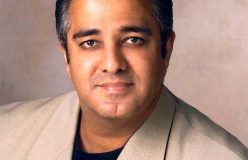 Benny Hinn's Brother Steps Down as Pastor to Focus on Marriage