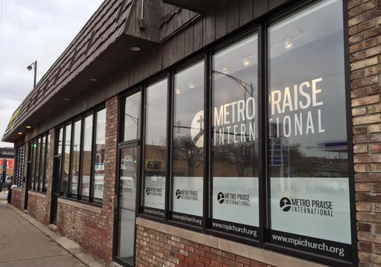 Chicago threatens to temporarily close churches that defy gathering ...