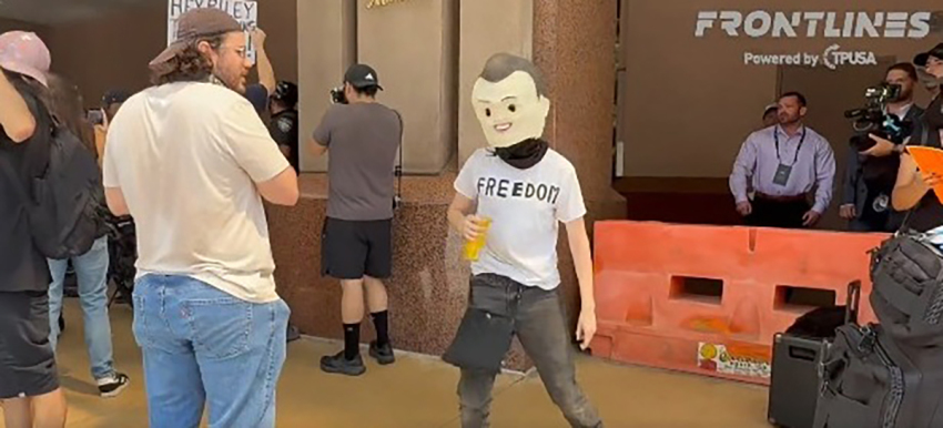 Protesters mock Charlie Kirk assassination outside TPUSA event | U.S.