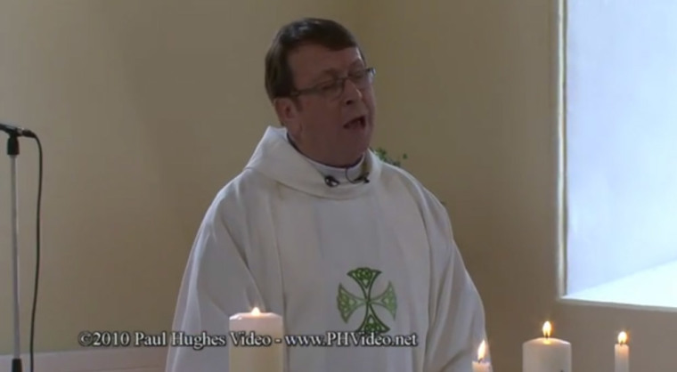Watch Singing Priest Father Ray Kelly Amaze Another Wedding, Treating ...